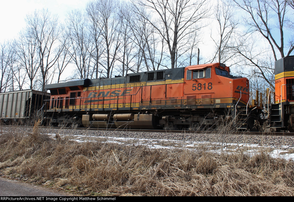 BNSF 5818